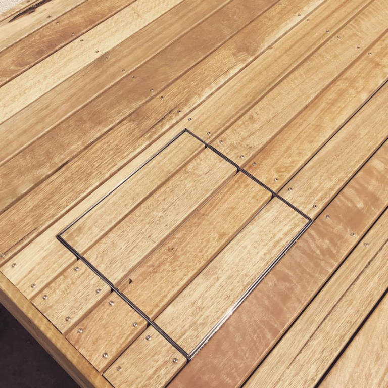 Skimmer lids and Access Cover Kits